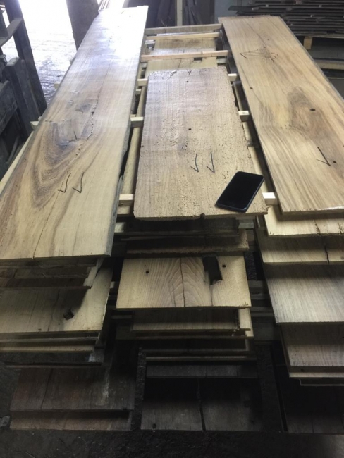 Quality Reclaimed Engineered WoodFlooring & Pine Floorboards